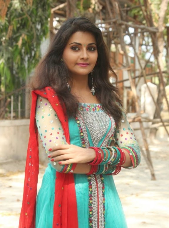 Tamil Actress Mano Chitra Latest Cute Churidar Stills - Cine Gallery