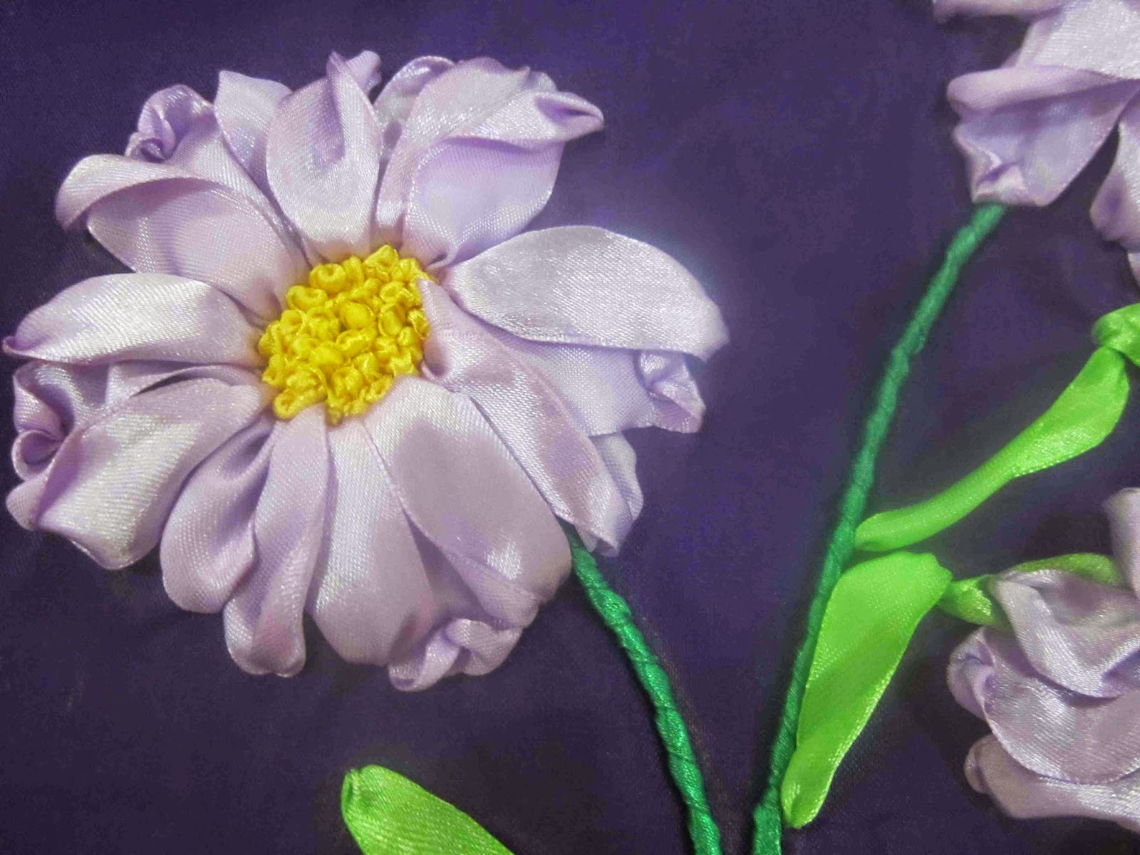 Sang Anggrek Merpati: Pola Sulam