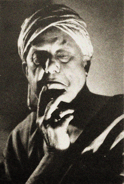 Turban & Pipe - Aleister Crowley in the East