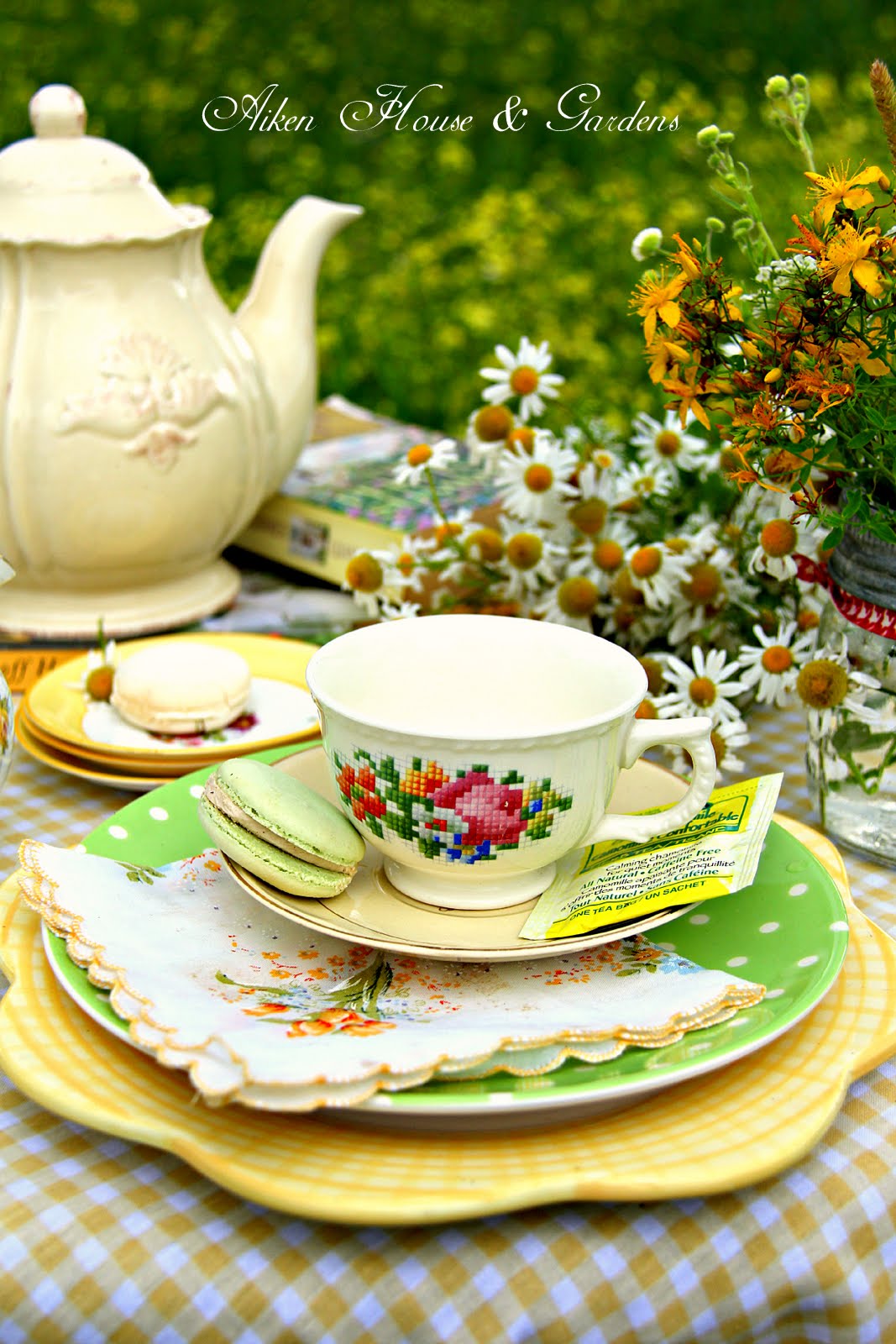 Aiken House & Gardens: Sunshine Yellow Afternoon Tea