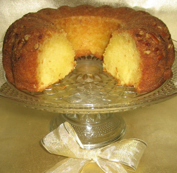 Day by Day with María: a summer recipe treat: Cuban rum cake!