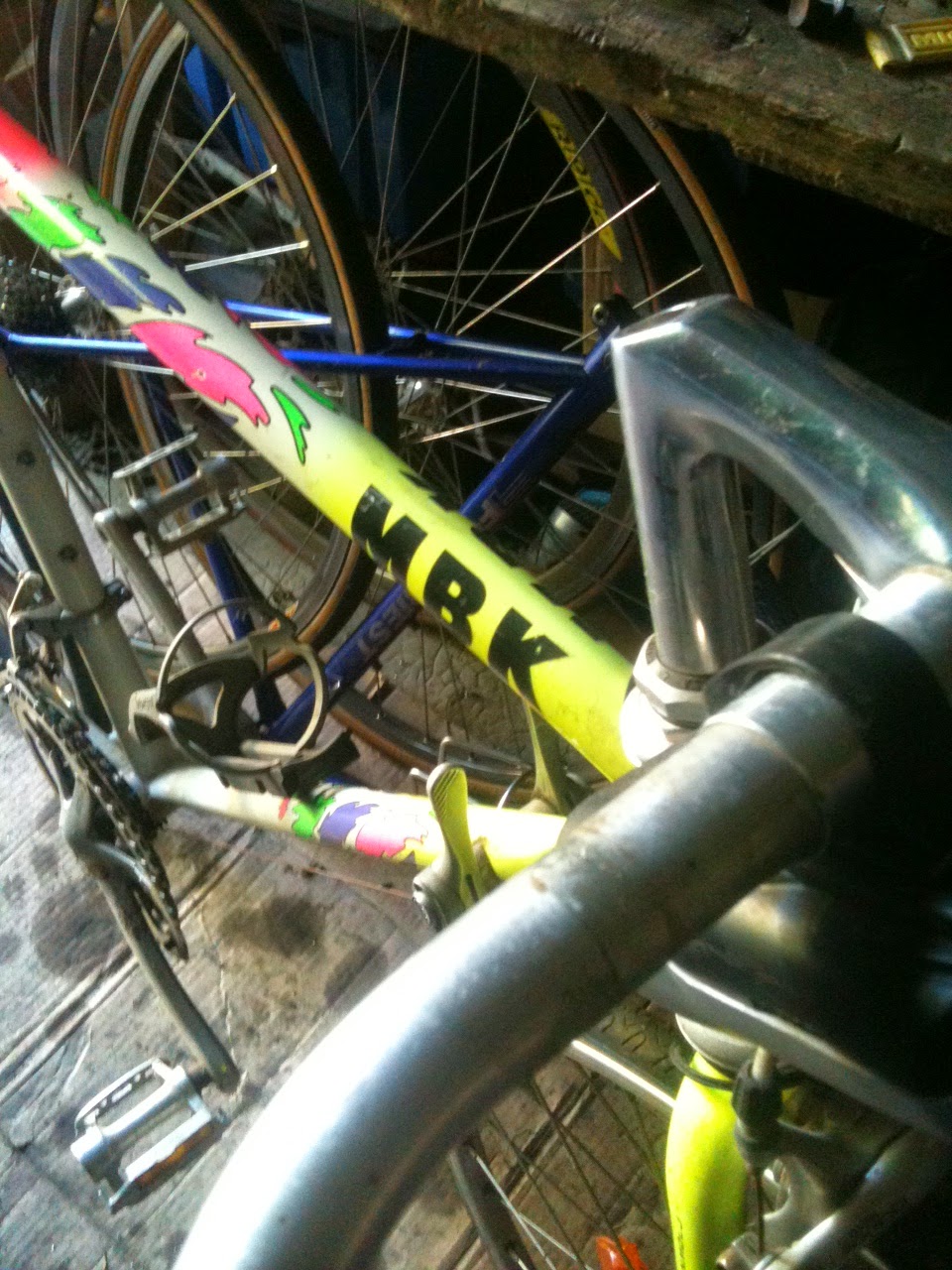 LE TETANOS: MBK mirage