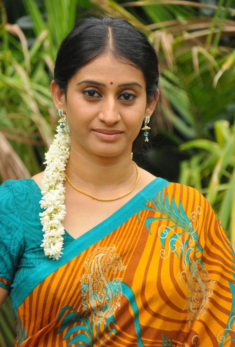 Tv Serial Actress Meena Photos - Indian Heroin