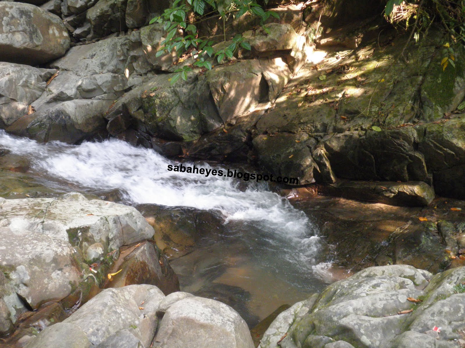 Kiansom Waterfall Inanam Kota Kinabalu - SABAH eyes
