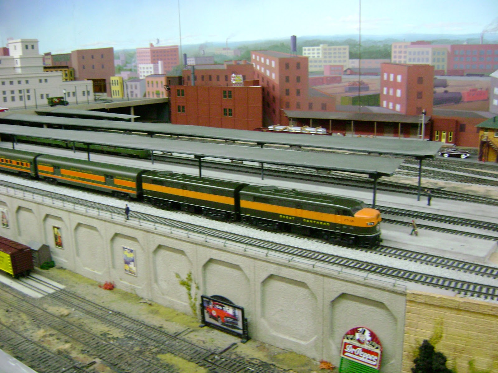 Winnipeg Model Railroad Club: Twin City Model Railroad Museum gets a ...