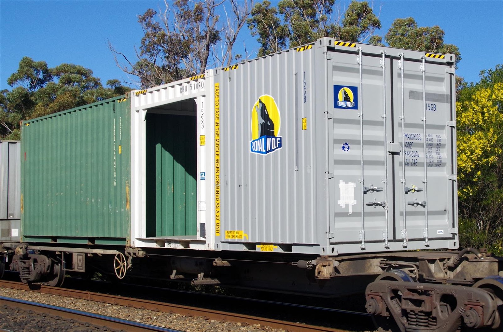 Rollingstock News: BM7 and some unusual Royal Wolf Container
