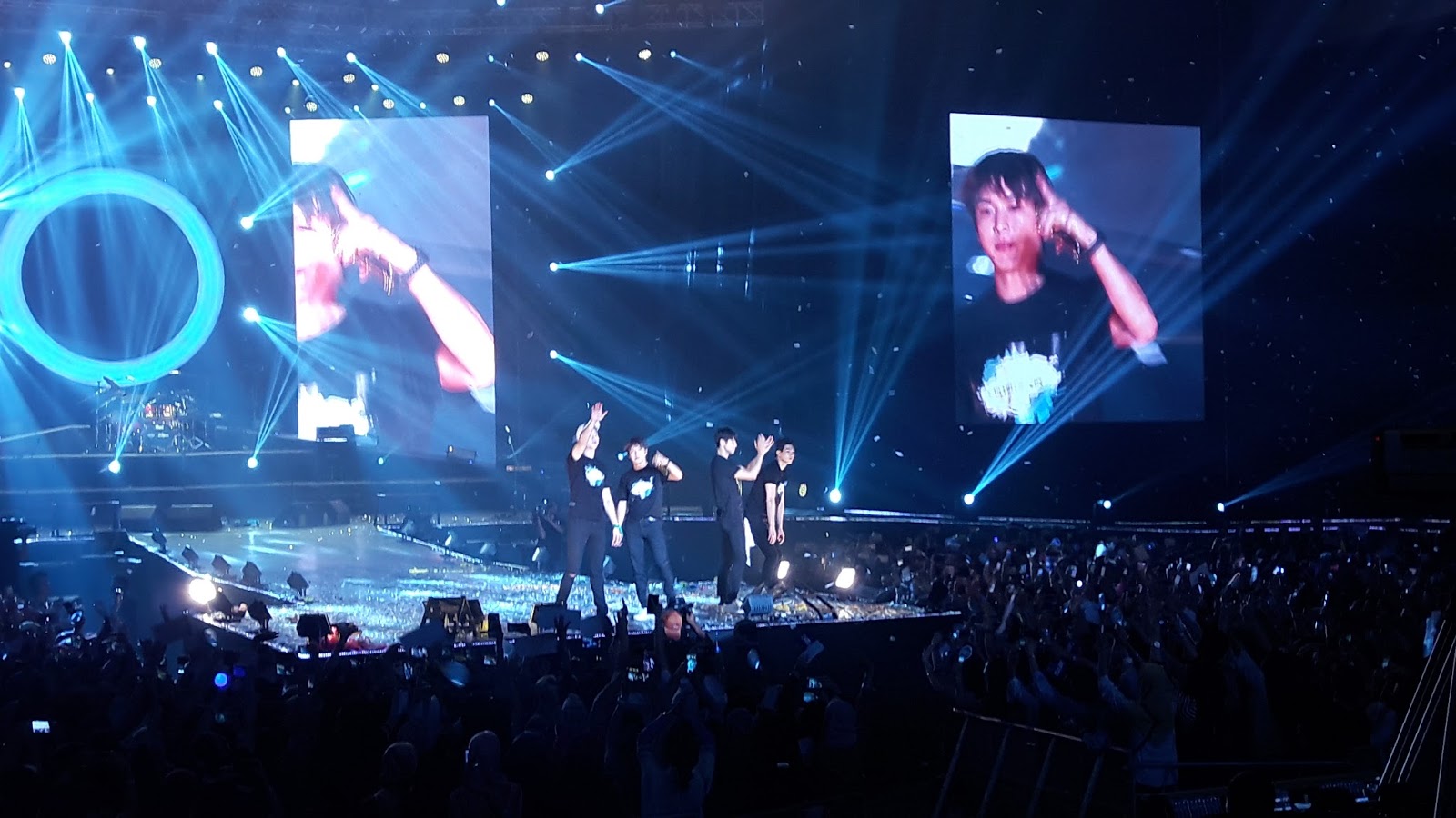 artsani's: CNBLUE - Between Us Jakarta di ICE BSD Hall 5