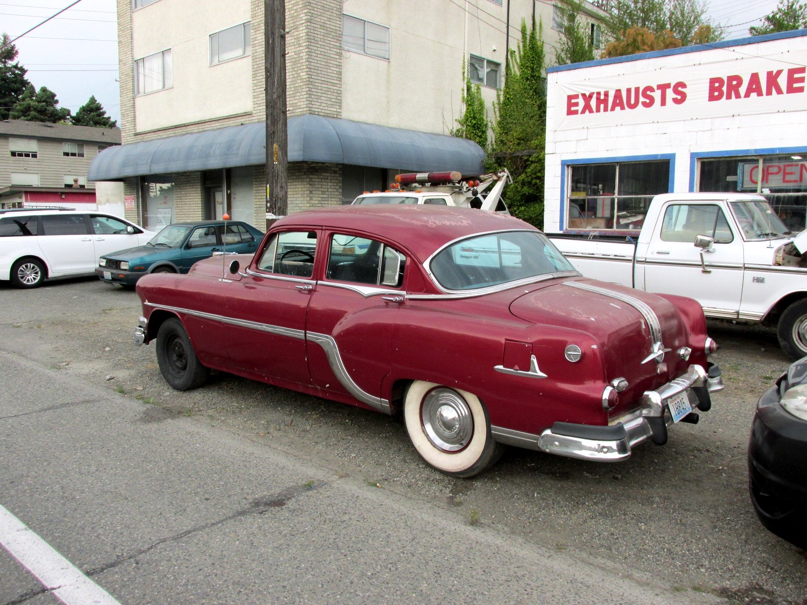 Seattle's Classics: 1954 Pontiac Chieftain Sedan