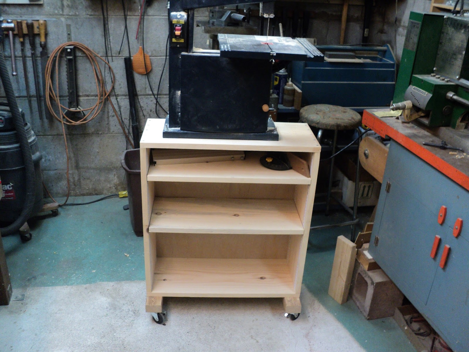 Rouge River Workshop: Roll-Around Machine Tool Carts
