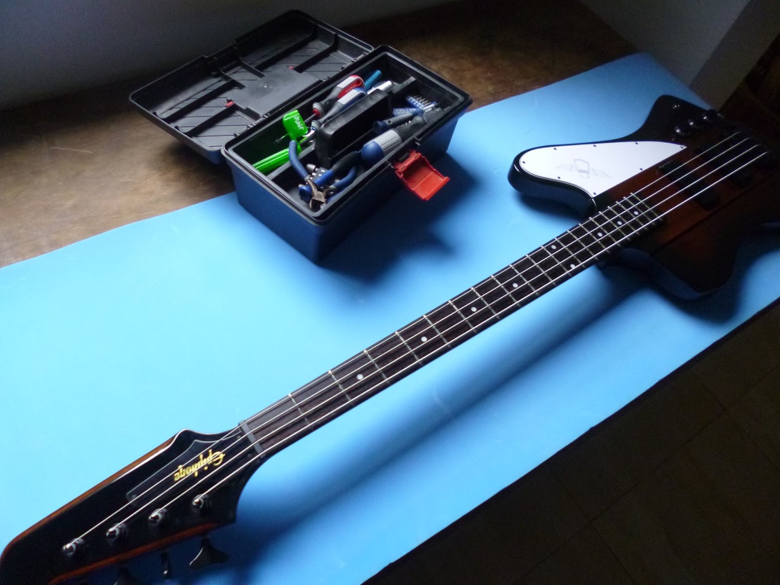 Luthier Zona Oeste: Epiphone Firebird Bass