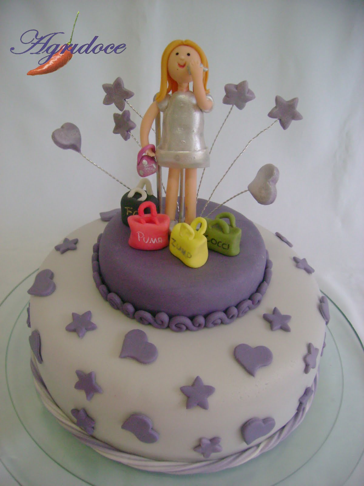 Agridoce Festas (34) 33154640 e (34)96811993: Bolo Menina Vaidosa