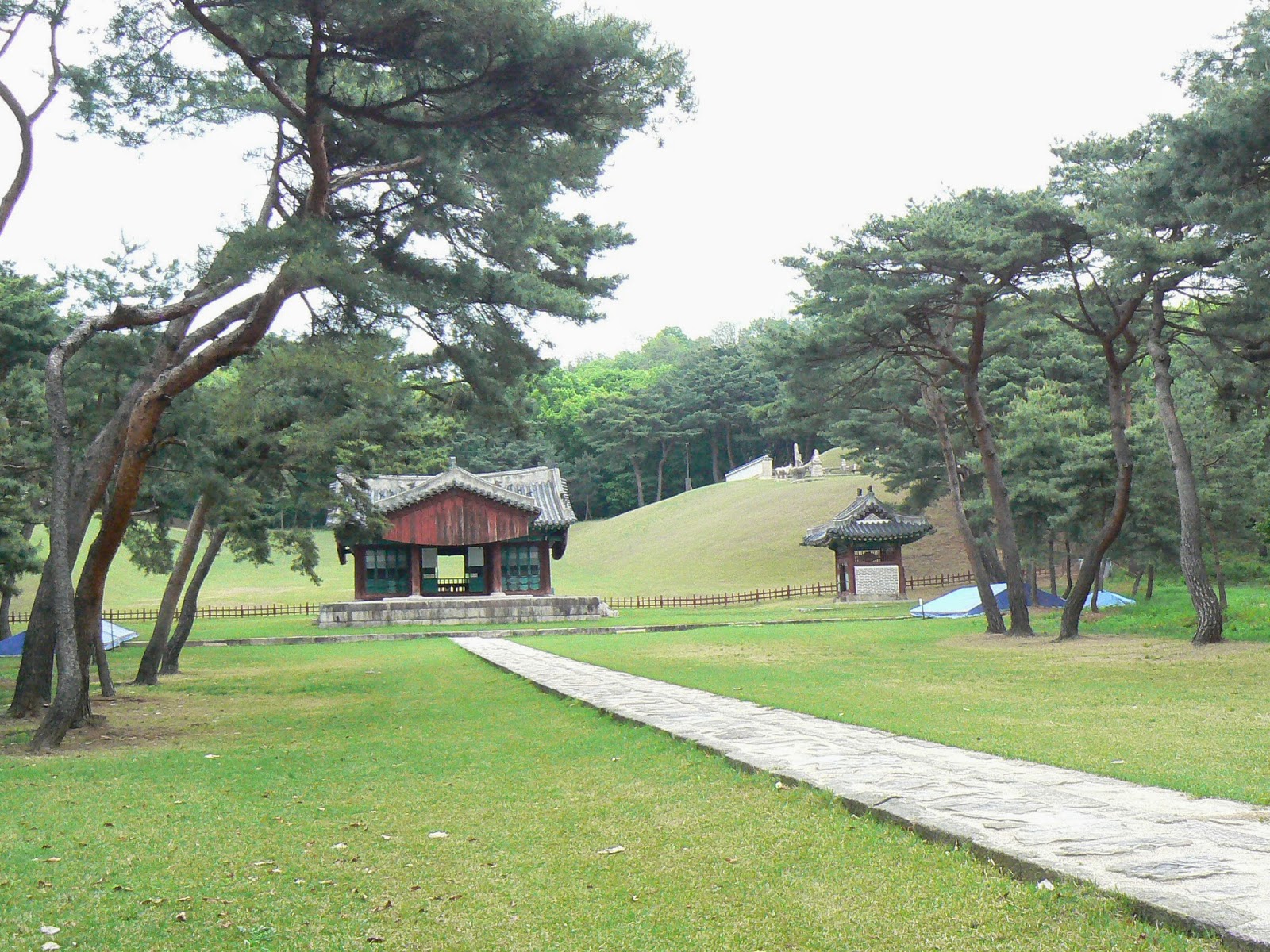The Window Into Korea: UNESCO World Heritage - the Royal Tombs, Seooneung