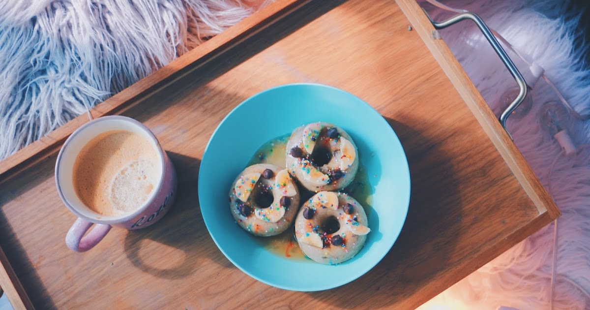 3 INGREDIENT PANCAKE DONUTS | Chocolate Chip Banana | koze chronicles