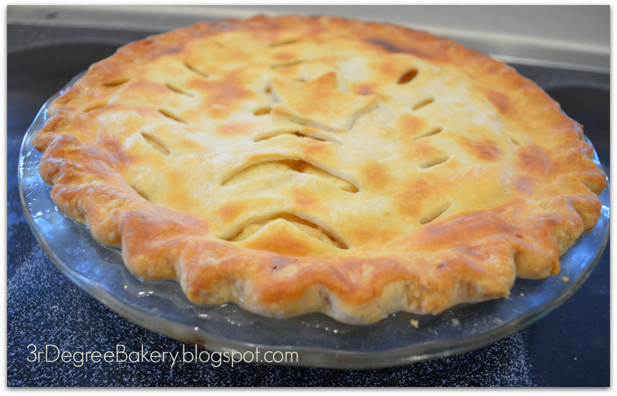 3rDegree Bakery: All-American Apple Pie & Luscious Pie Crust