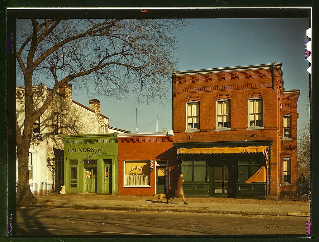 50 Amazing Color Photographs That Capture Everyday Life in the United ...