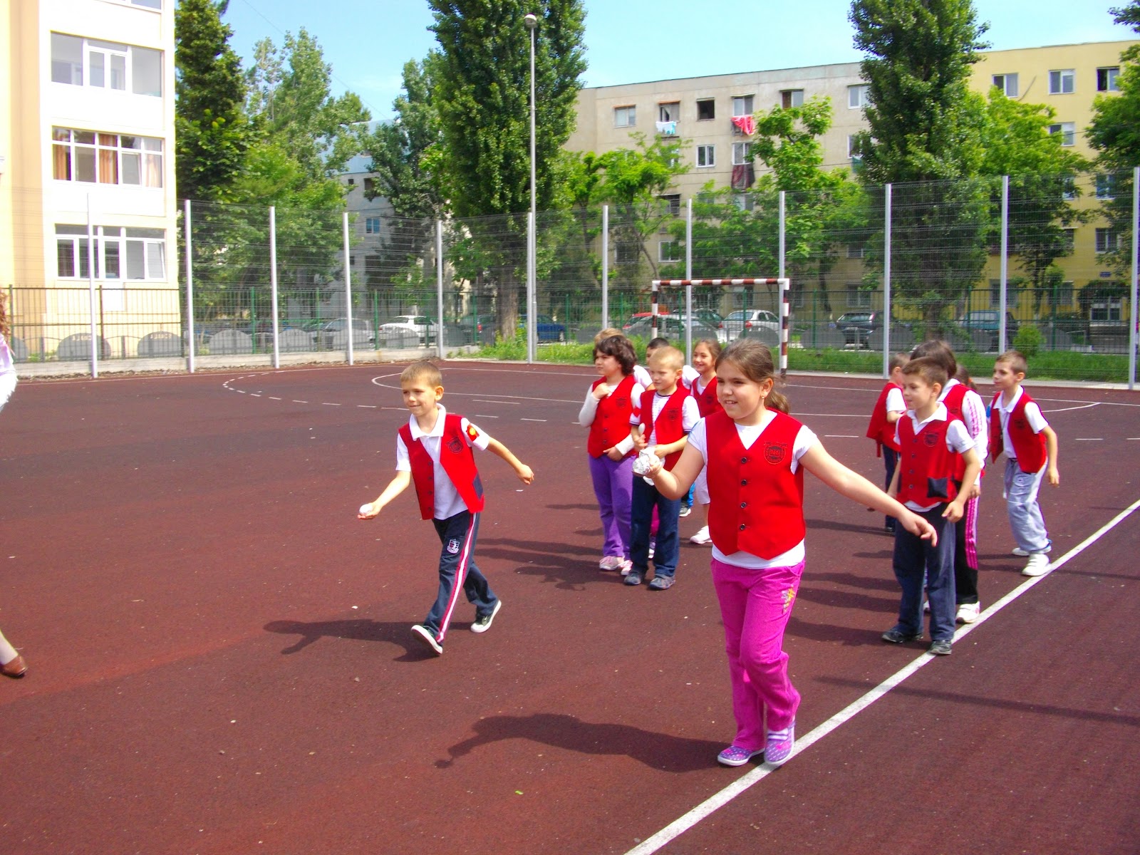 SHANA ALEXIA: 1 Iunie 2012 Clasa a-I-a C Scoala Nr. 165