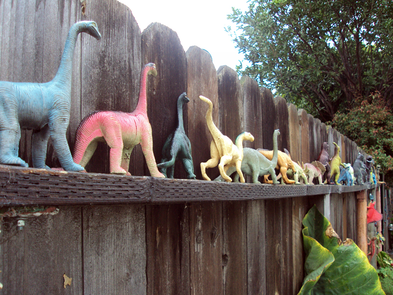 I HEART EVERYTHING: RWAR! Attack of the Chinasaurus!