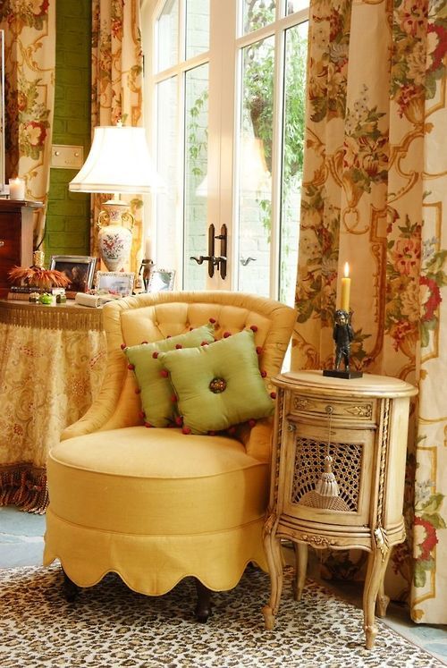 Eye For Design: Decorating With The Scallop Design