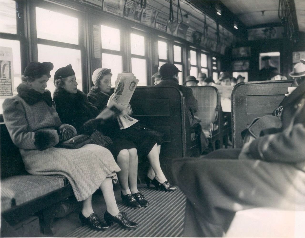 Interesting Snapshots Document Passengers on the Trains in the Early ...