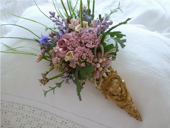 Vermont Dead Line: Tussie Mussies and The Language of Flowers