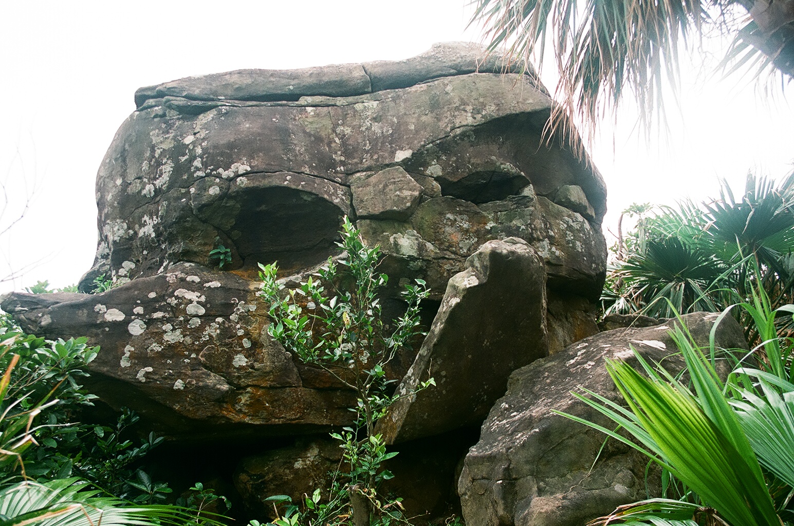 Sacred gateways of Japan: Japan's ancient megaliths & OOPARTS - photo ...