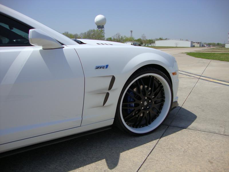 HOT CARS TV: A few better shots of Mannie Fresh's ZR1 Camaro