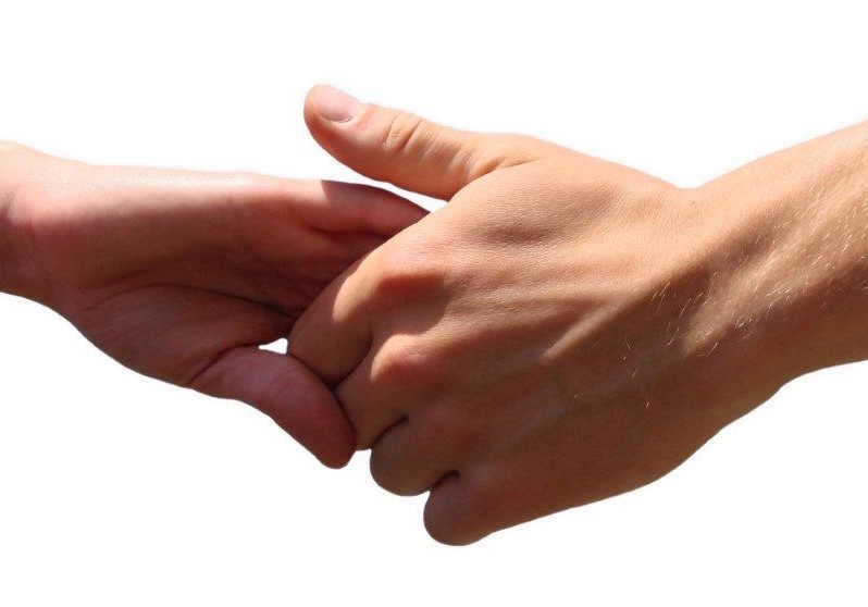 Dibujo dos manos entrelazadas - Imagui