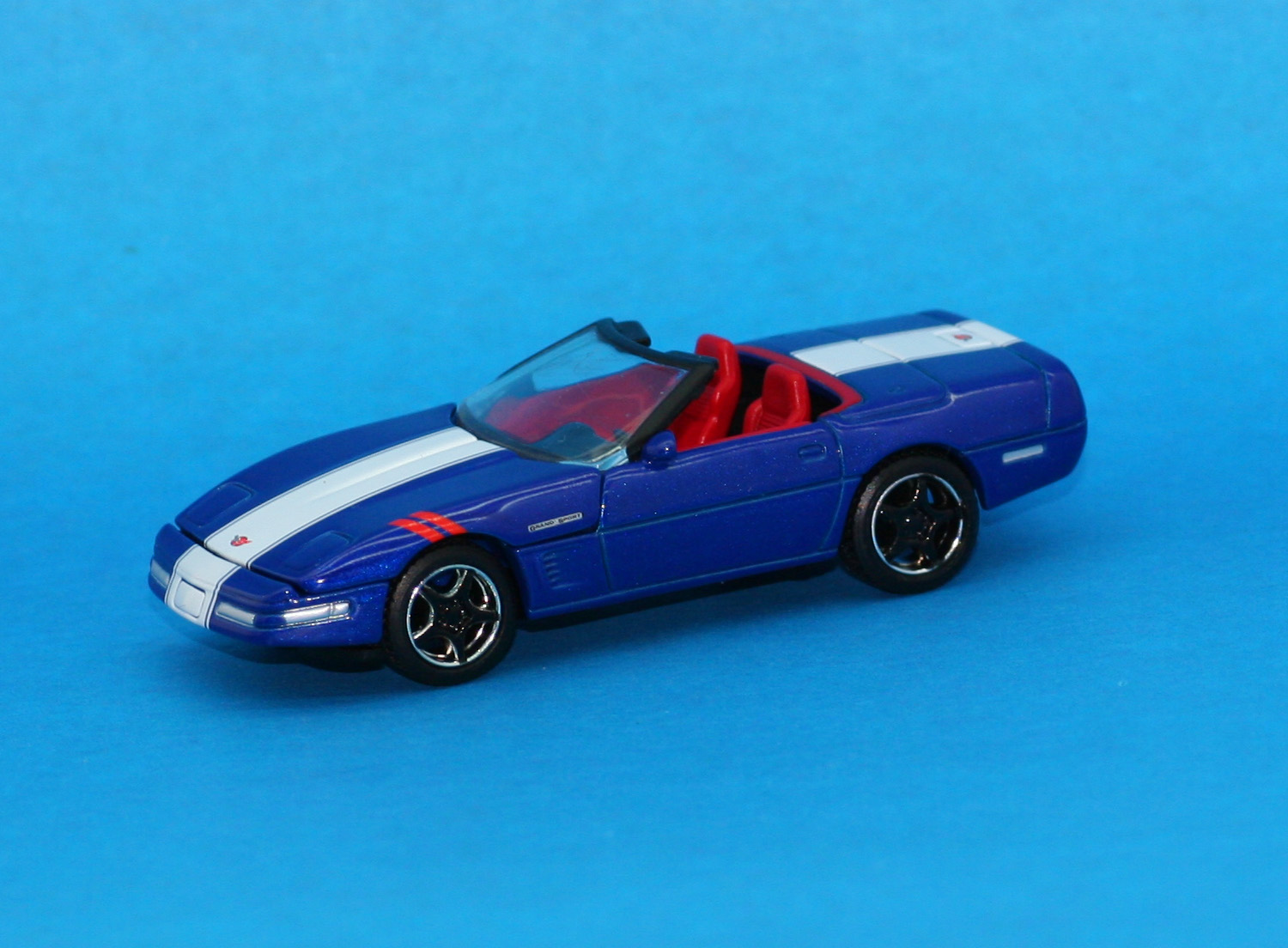 Incredible Mini Garage: Chevrolet Corvette C4 1986 Convertible 1/64 Hot ...