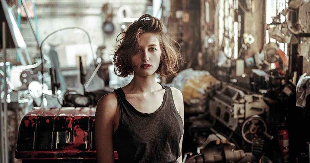 Mercenary Garage Workshop Girl