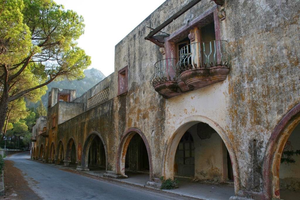 RODI E SIMI, SULLE TRACCE DEL PASSATO - una destinazione turistica italiana