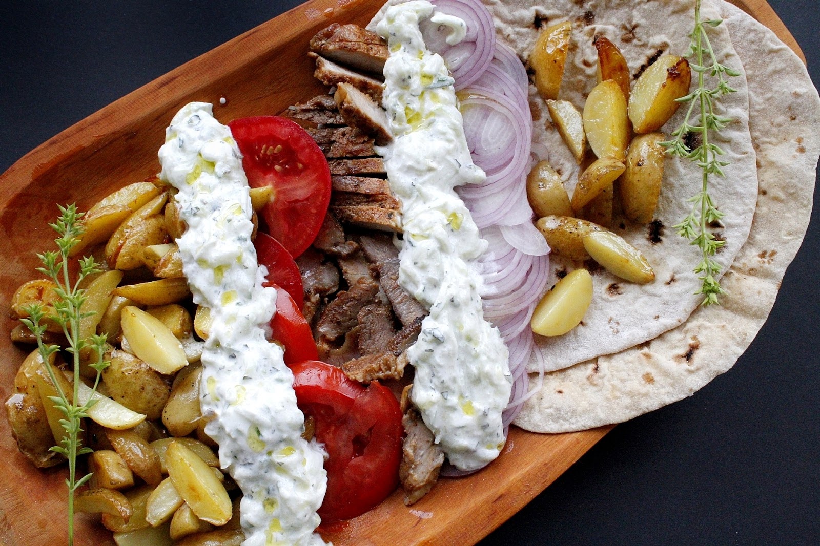 Szellem a fazékban: Gyros tányéron
