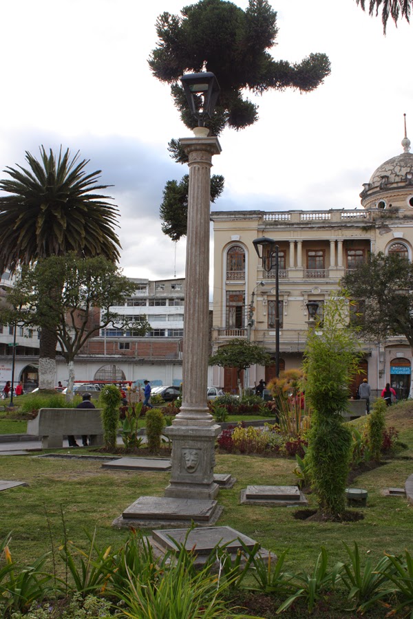 PARQUE SUCRE ~ LOS PARQUES DE RIOBAMBA