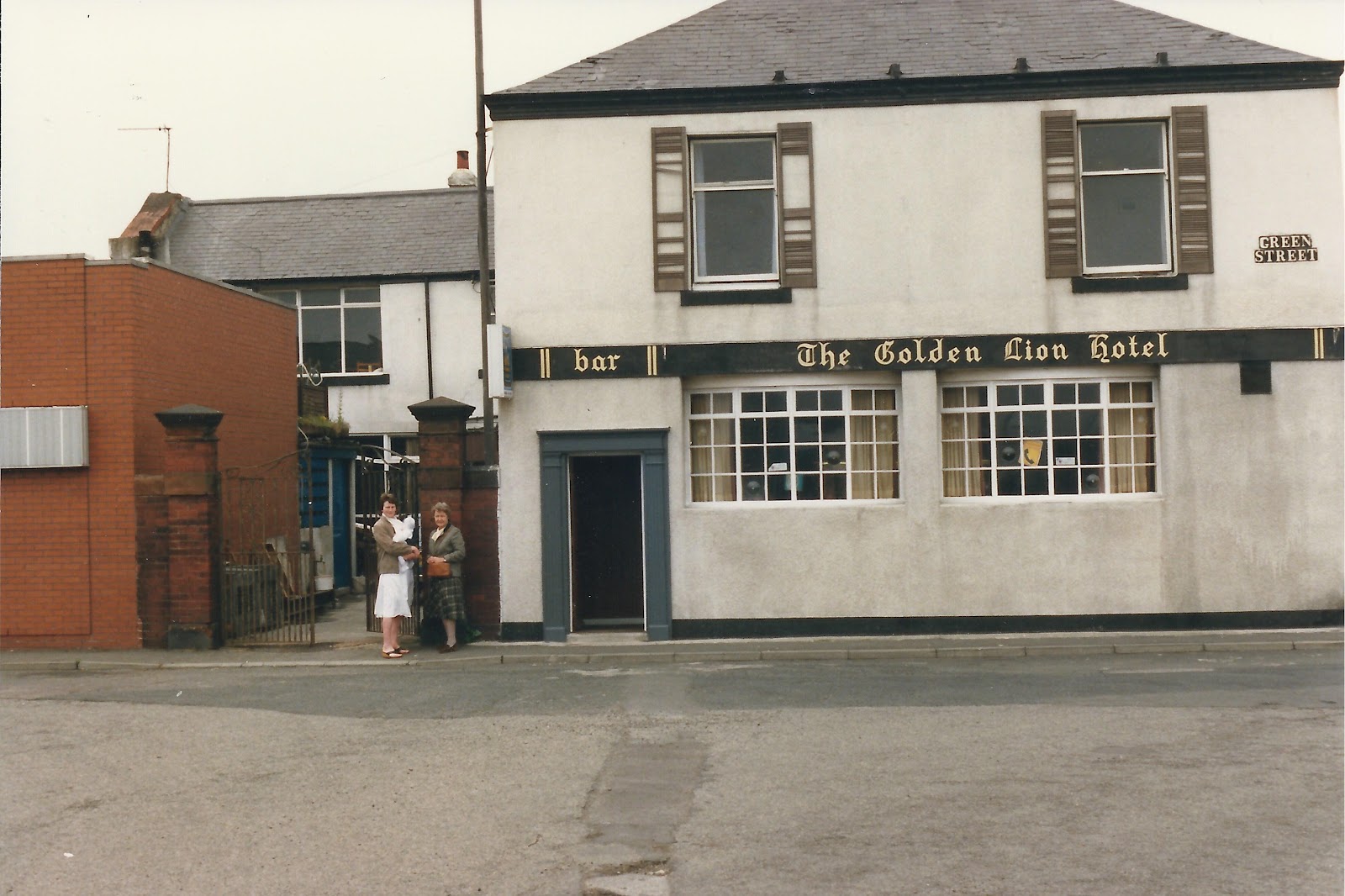 Time for a Pint – A Pictorial Pub Crawl: Seaham Harbour