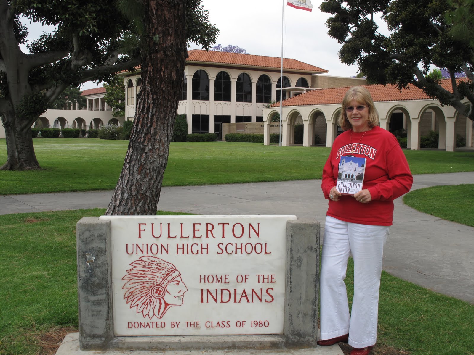 FULLERTON UNION HIGH SCHOOL ALL-ALUMNI BLOG: December 2011