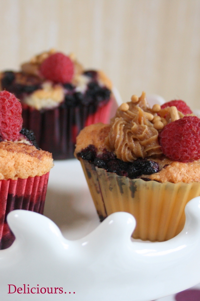 Deliciours...: Cupcakes aux fruits rouges et à la pâte de spéculoos