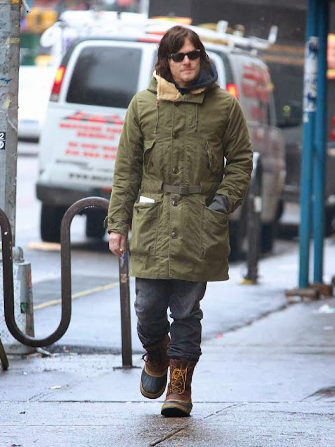 The Reedus: Norman Reedus Enjoys A Stroll In NYC(December 10, 2013)
