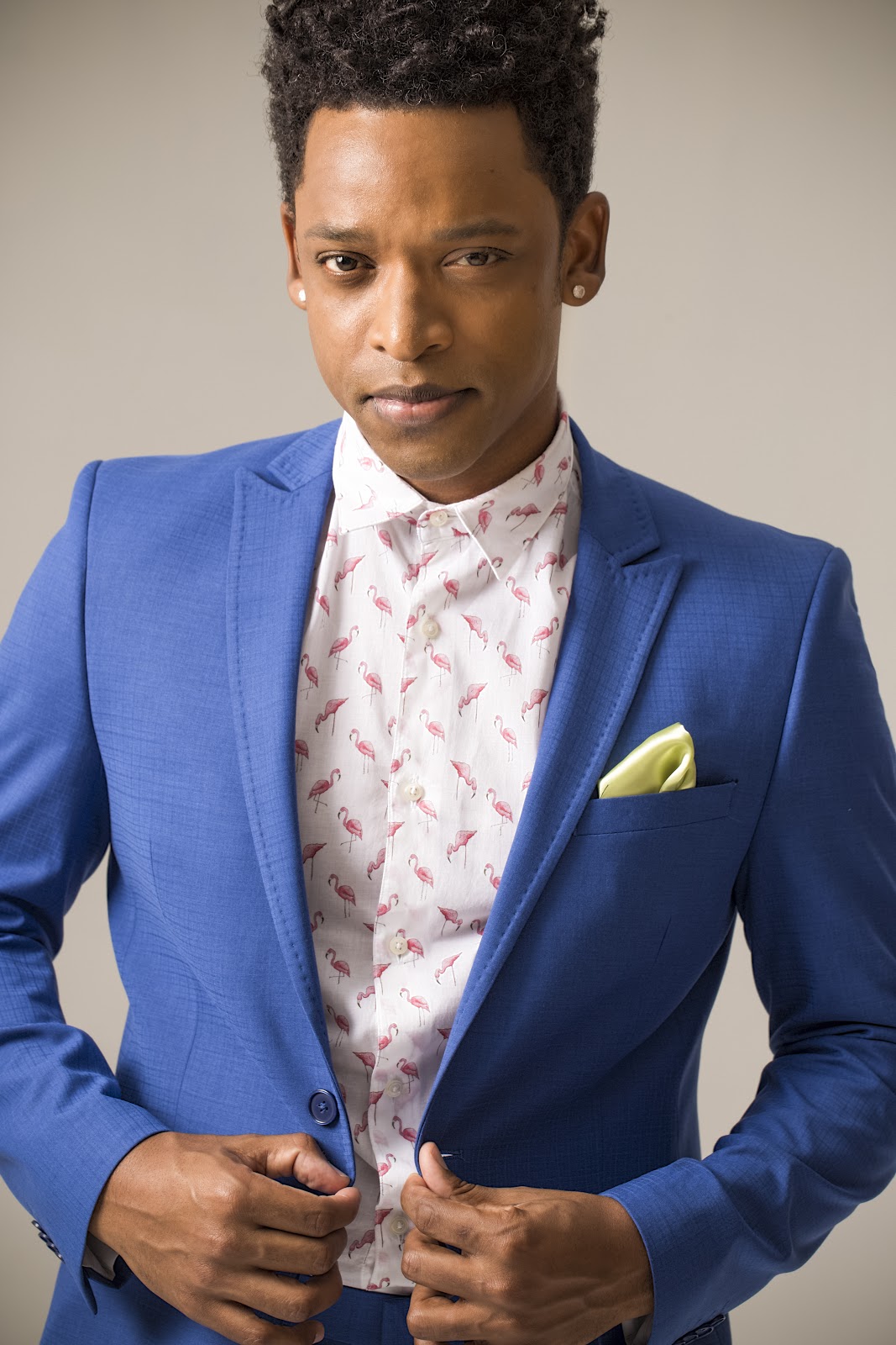 ACONTECE: Alex Brasil quer encantar o Brasil com sua arte