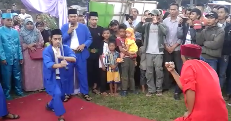 Macam-Macam Senjata yang Sering Digunakan Dalam Beladiri Pencak Silat ...