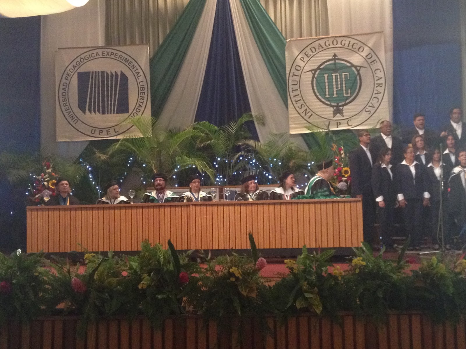 Noticias UPEL Caracas: La UPEL-IPC graduó 498 nuevos docentes