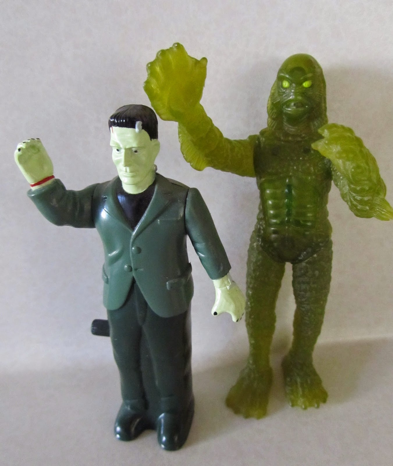 Creepy Glowbugg: I love me some classic monsters Day 12