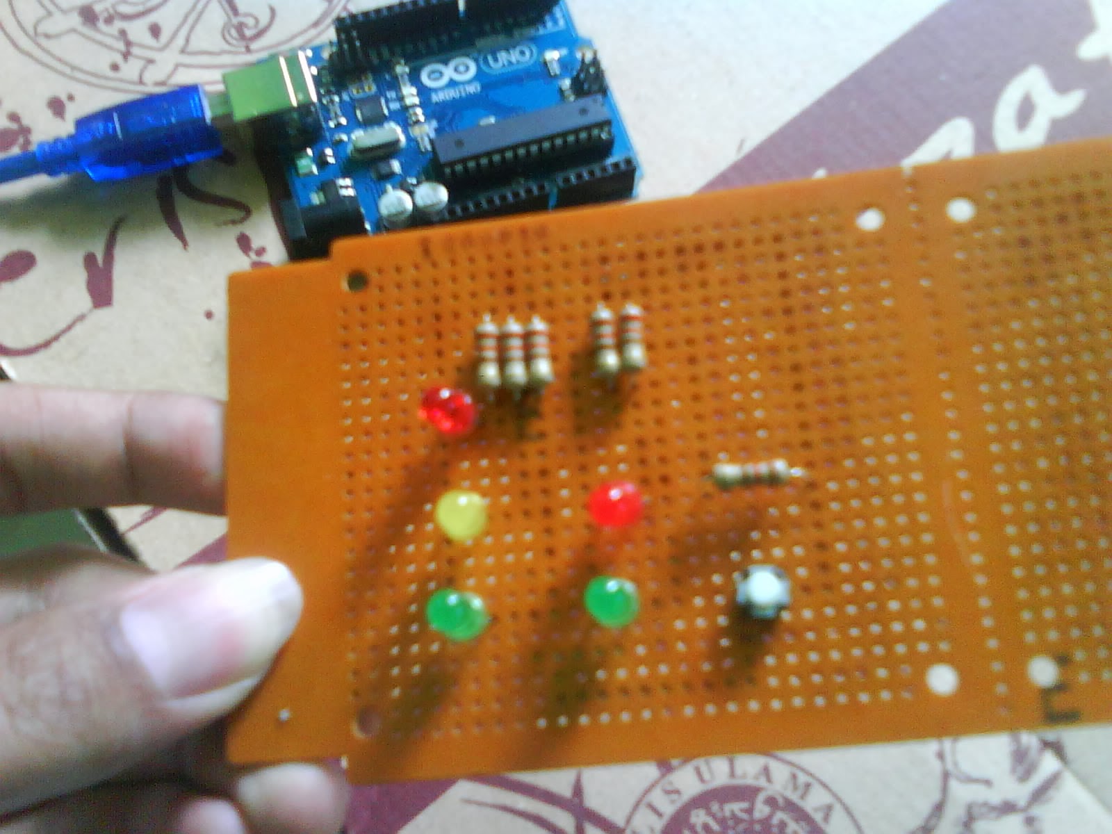 Afada's Hobby: Prototype Lampu Merah Menggunakan Arduino (UNO)