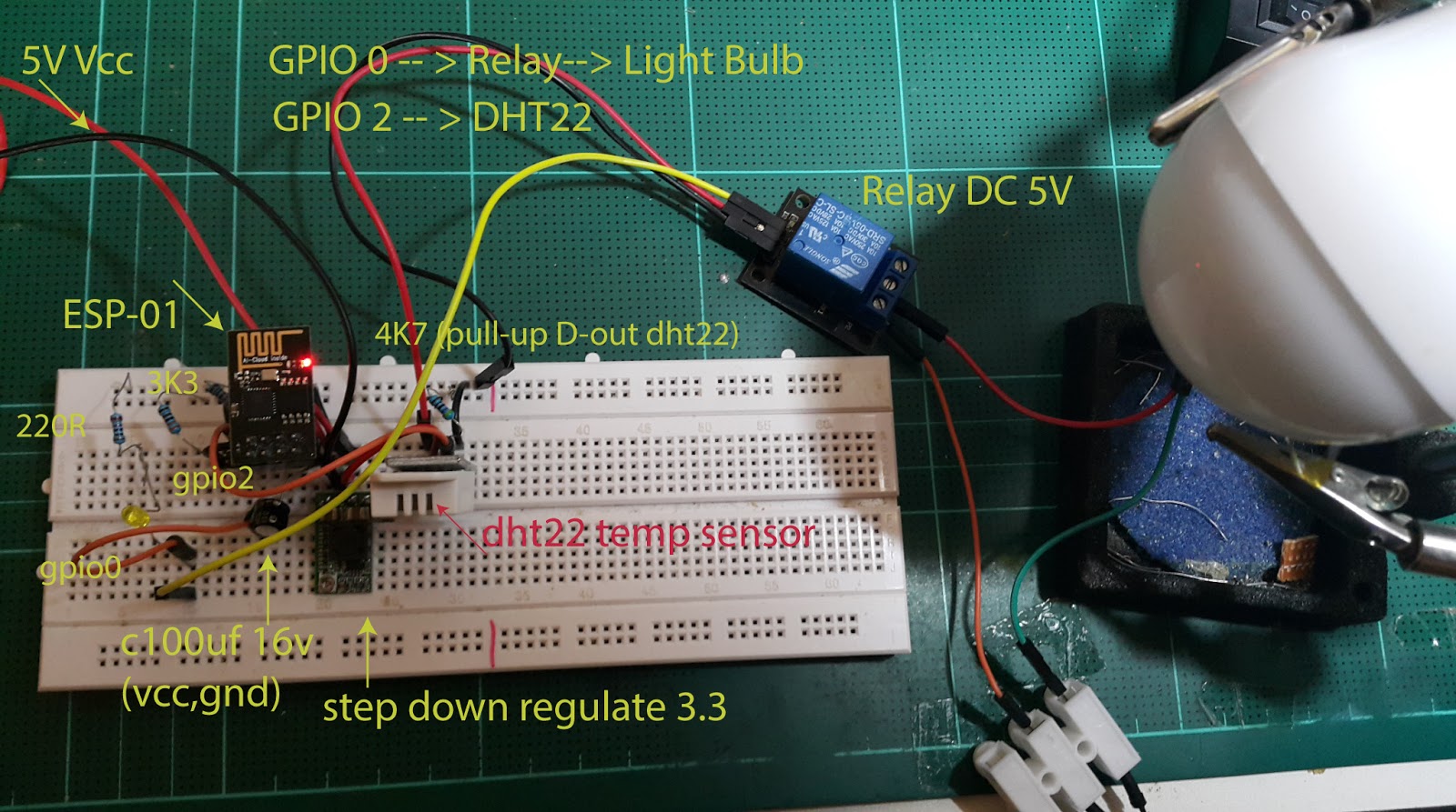 JoeGTEC's path: Esp-01( ESP Easy r120) + Domoticz Server control a light bulb and show t...