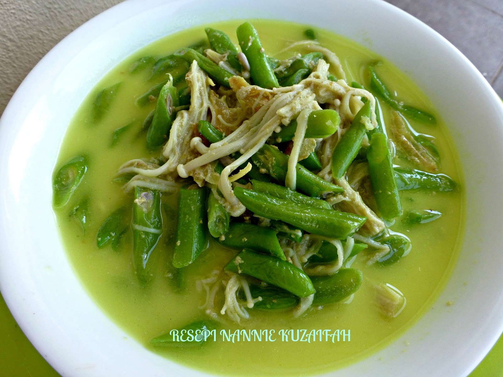 RESEPI NENNIE KHUZAIFAH: Masak lemak buncis & cendawan inoki