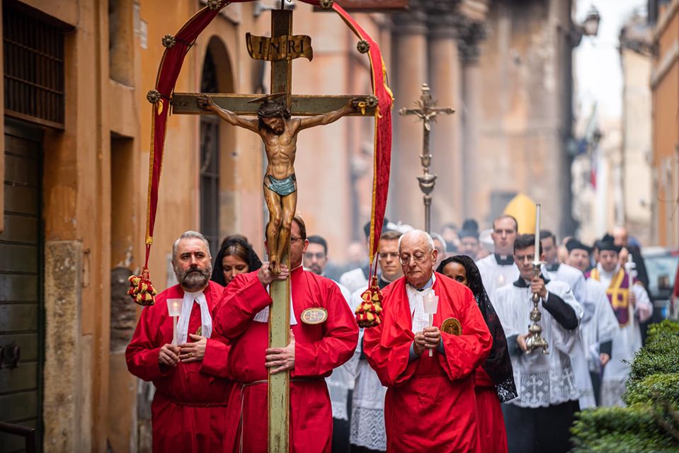 New Liturgical Movement: Abp Sample Celebrates Candlemas with the FSSP ...