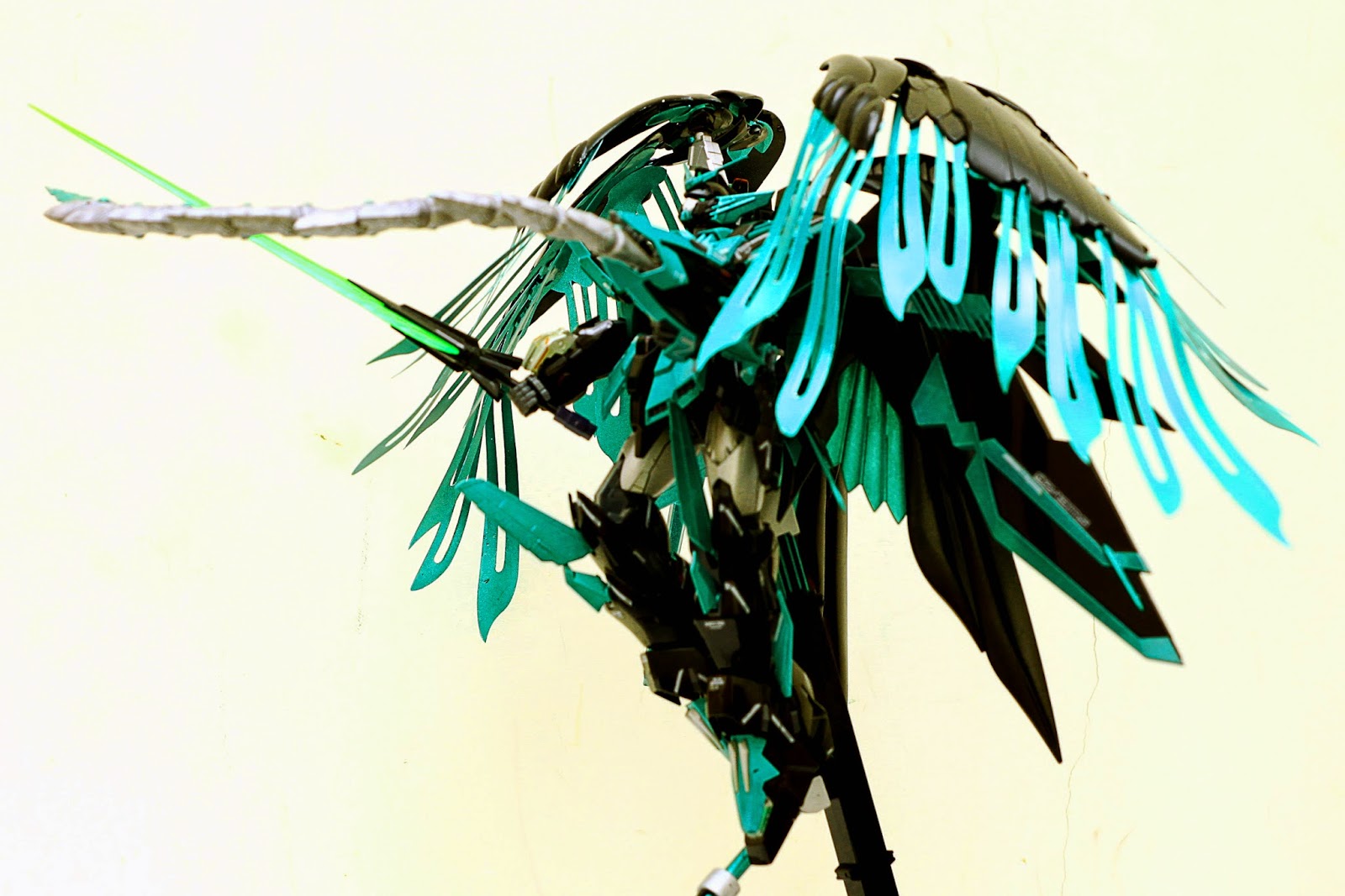 Custom Build: 1/100 Dark Wing Epyon Custom