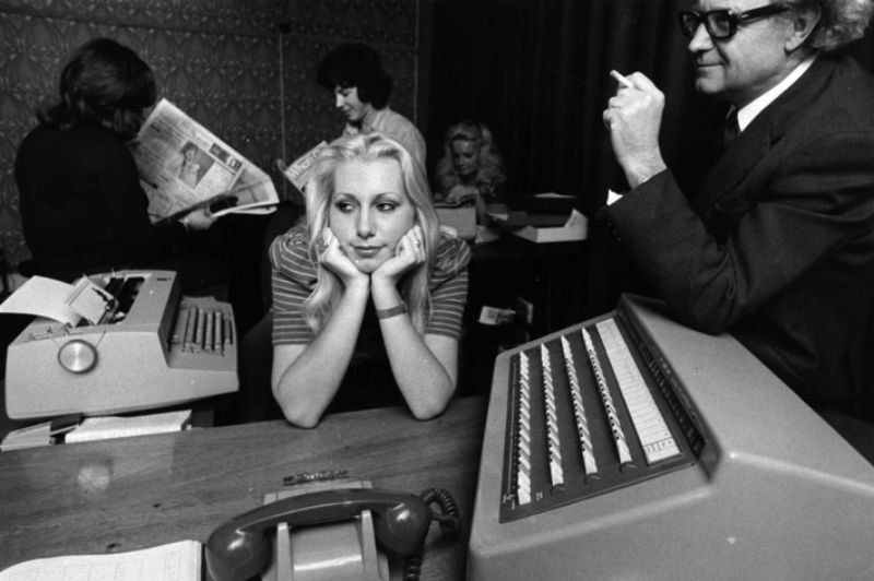 At the Office: 36 Interesting Pics Show How Work Has Changed Since the ...