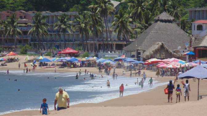 Melaque on the Costalegre: School vacation in Melaque