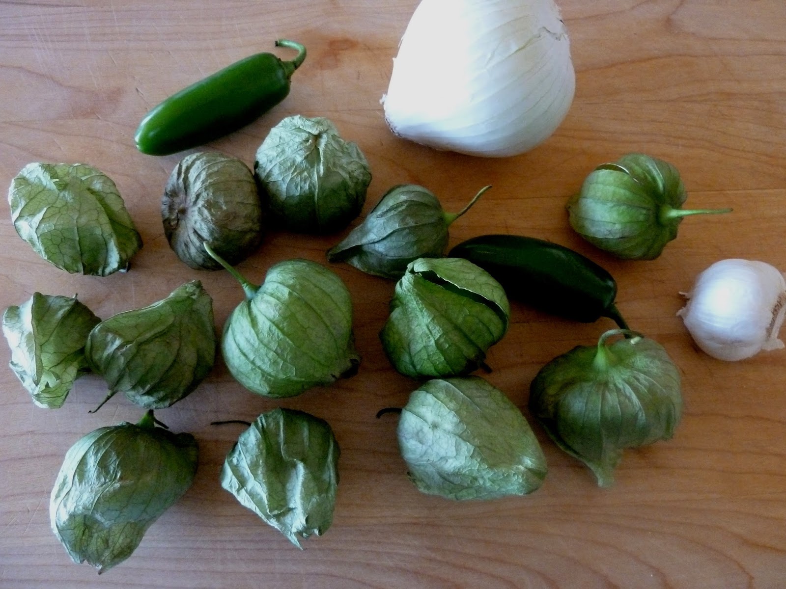 Cracked Pepper: Tomatillo Salsa Verde