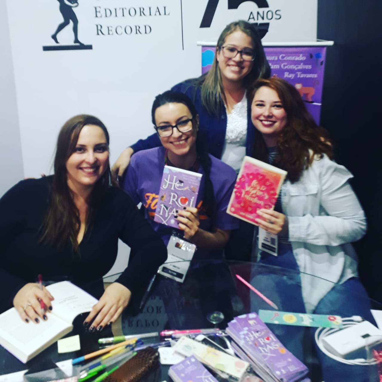 Princesas Literárias: Resenha: "Heroínas" das autoras Laura Conrado ...
