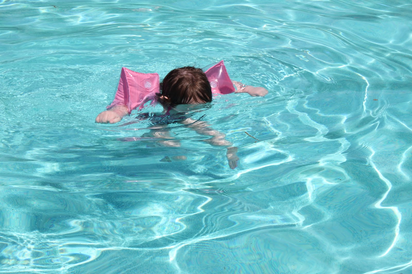 Mojoy: Swimming in April!